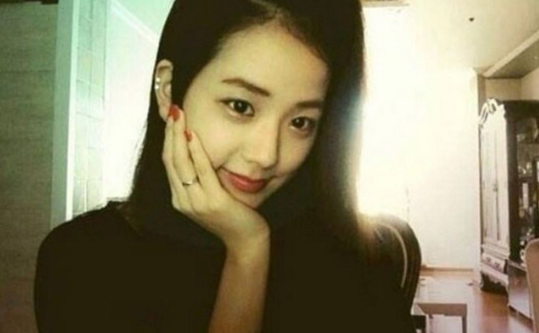 Jisoo: From Blackpink To Solo Stardom