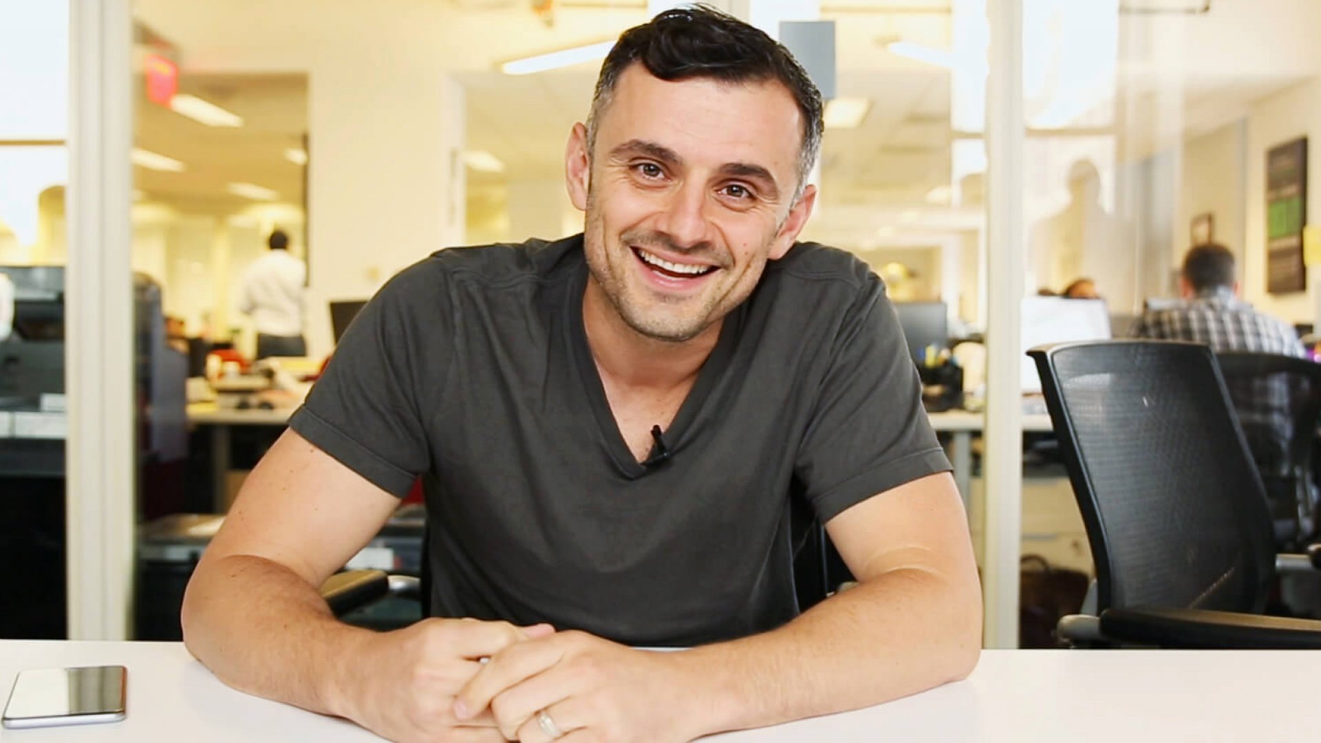 Gary Vaynerchuk Biography: Career, Age, Net Worth